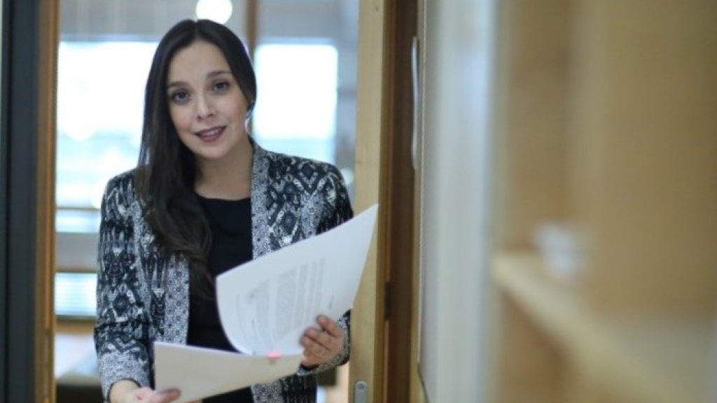 Nombran a Jennifer Rojas como intendenta de Magallanes tras renuncia de ...