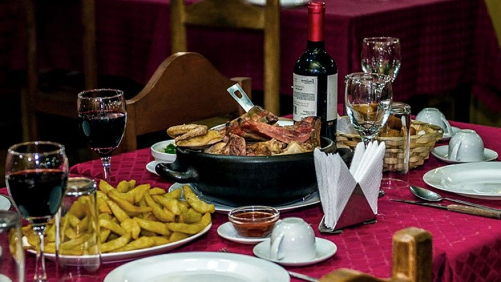 El origen de la pollona, el único clásico de la tradición gastronomía ...