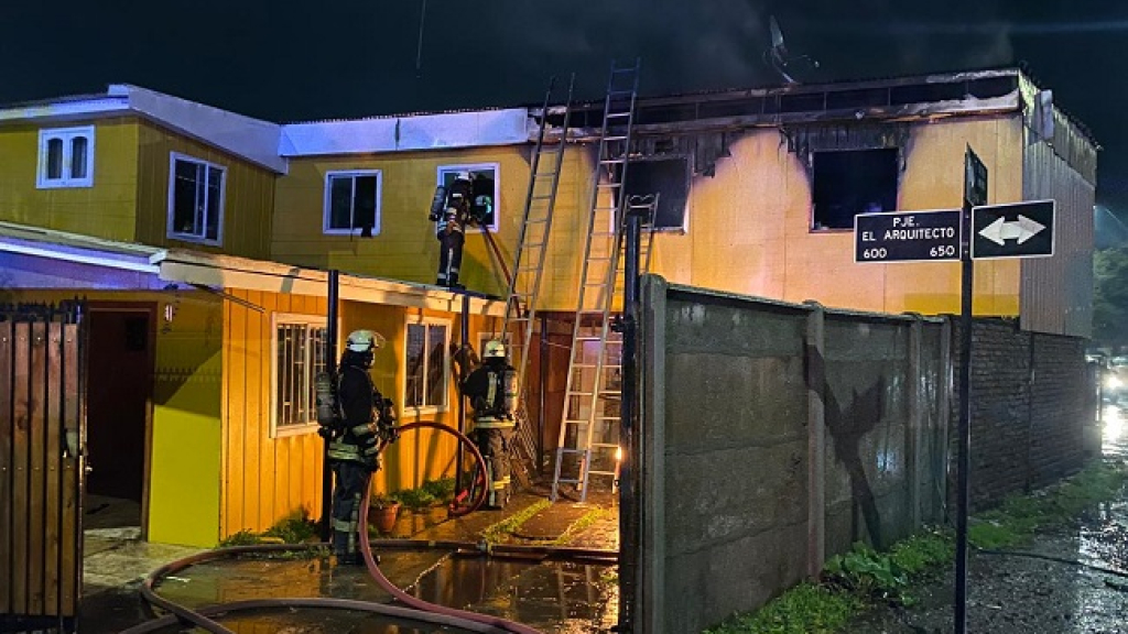 Cuatro damnificados dejó incendio en villa Ronald Ramm en Los Ángeles ...