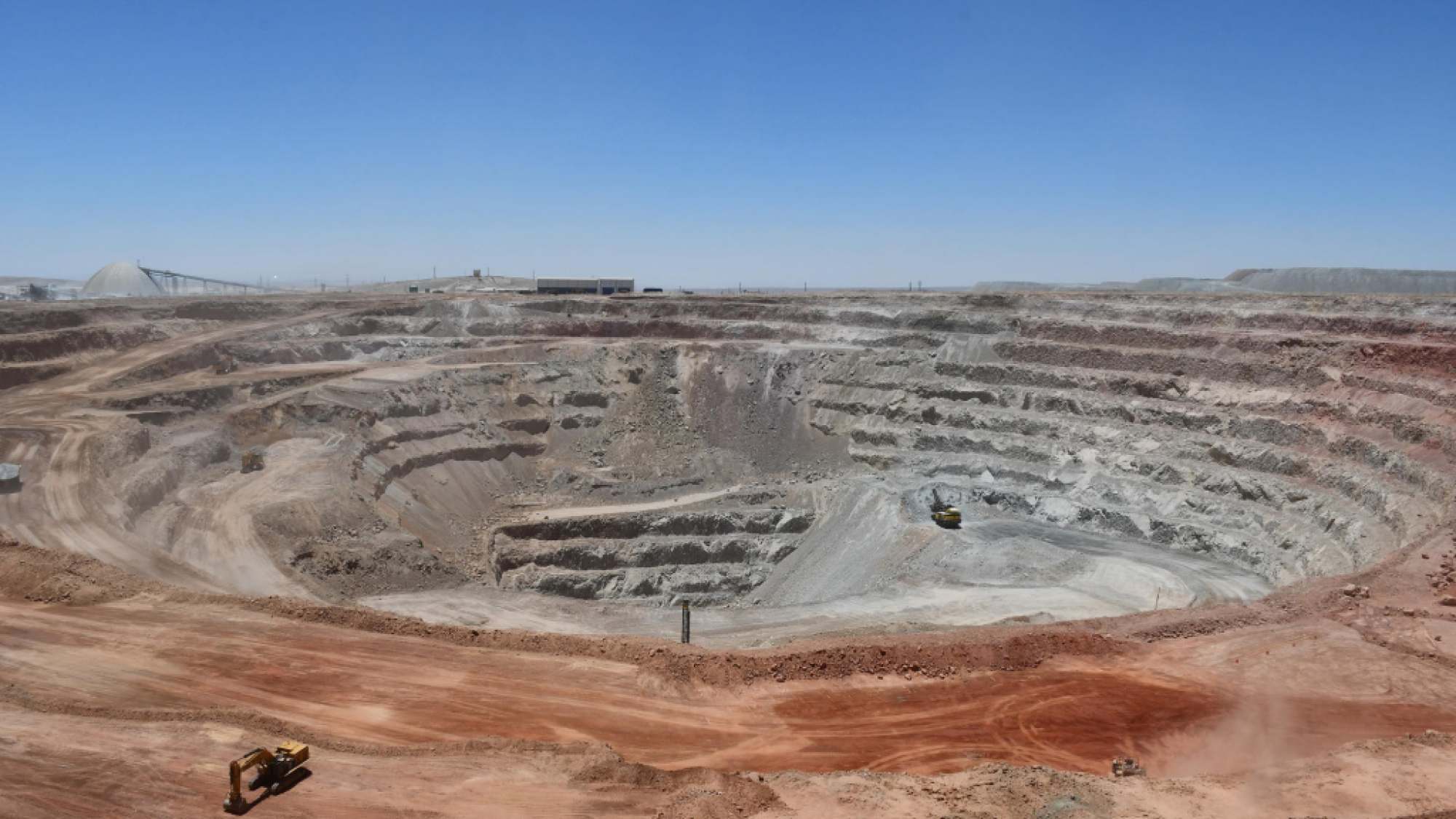 Minera chilena inaugura segunda faena con vehículos automatizados del ...