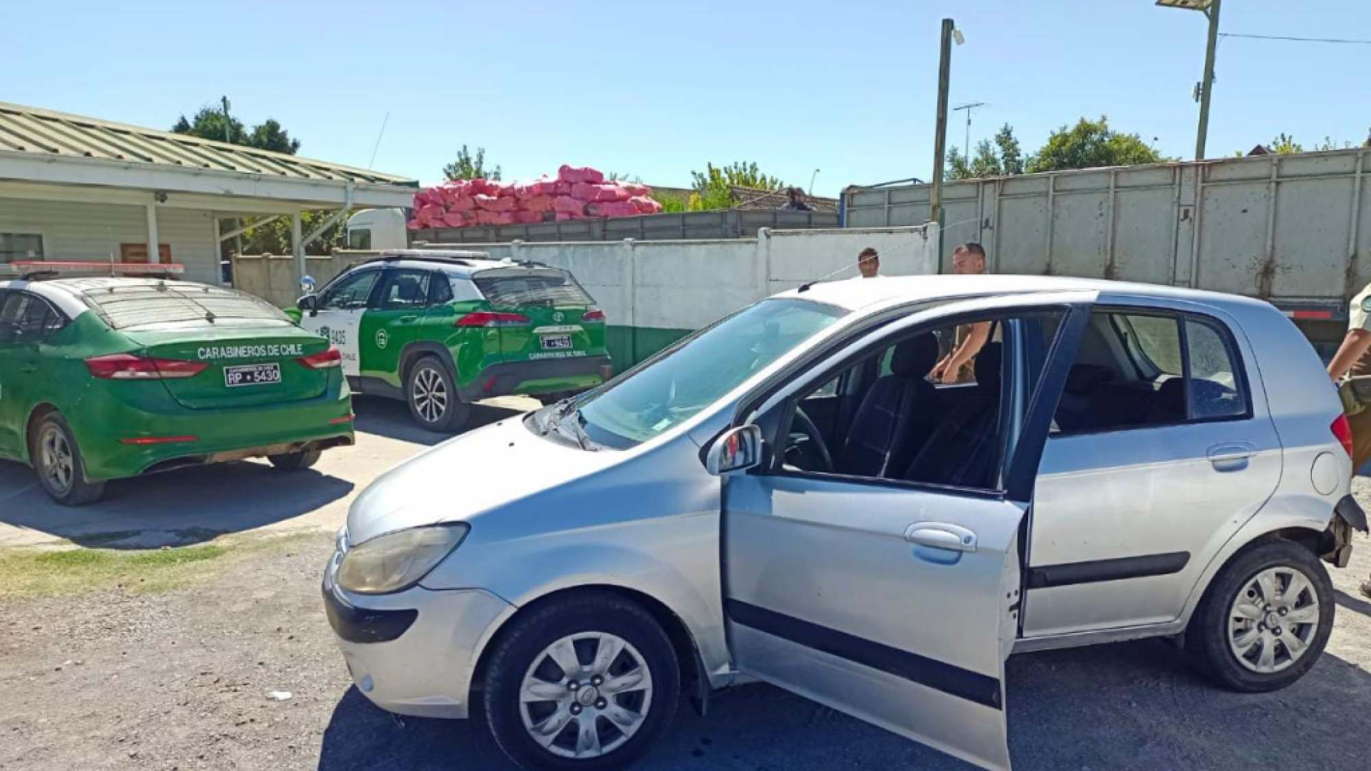 Alerta De Vecino Permite Detención De Dos Sujetos Con Vehículo Robado Y