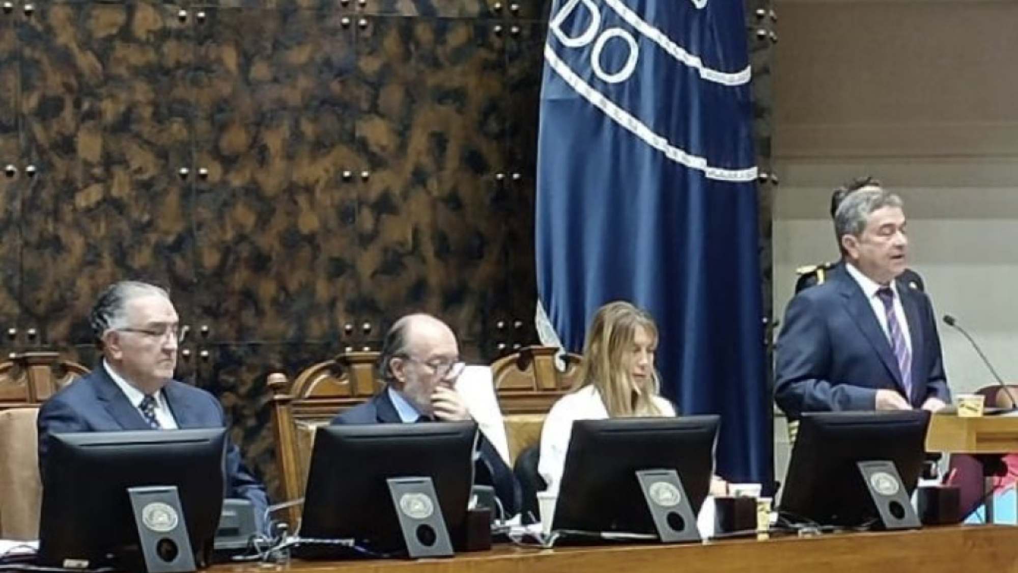 Coloma y Huenchumilla asumen nueva Mesa del Senado | La Tribuna