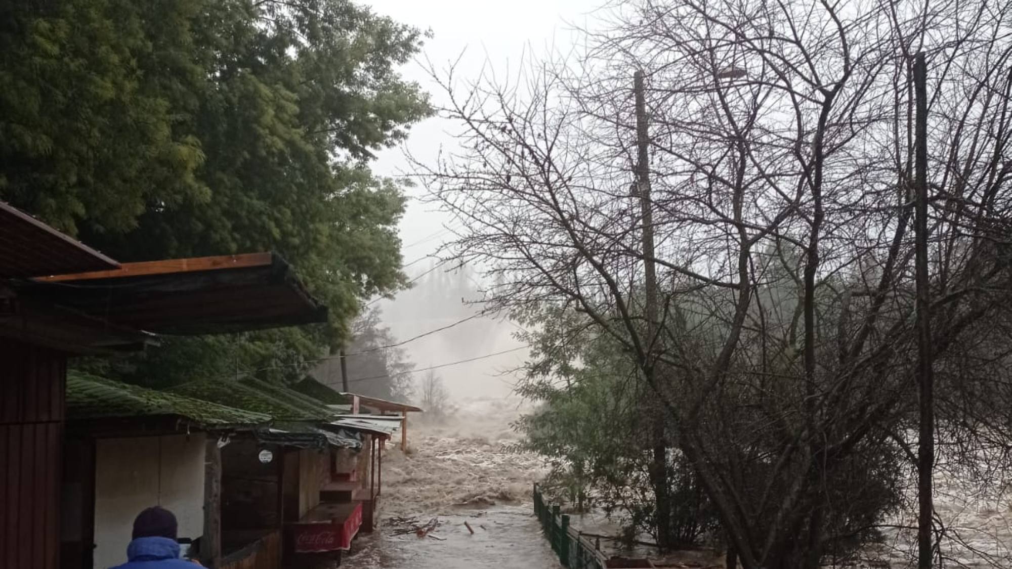 Rescate de familias, desborde del río Laja e inundaciones y marcan ...