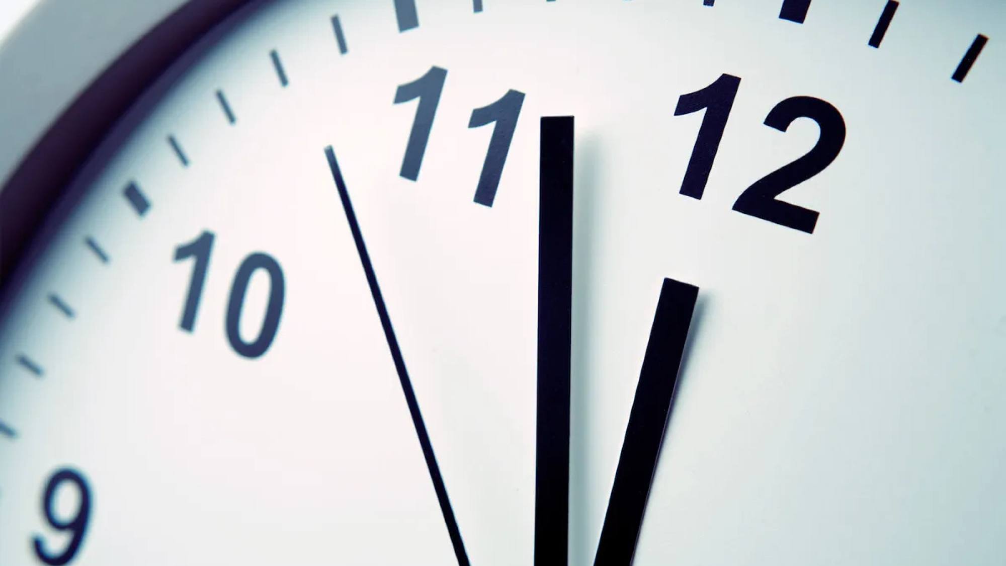 Adiós al invierno: cuándo y cómo se ajustarán los relojes para el ...