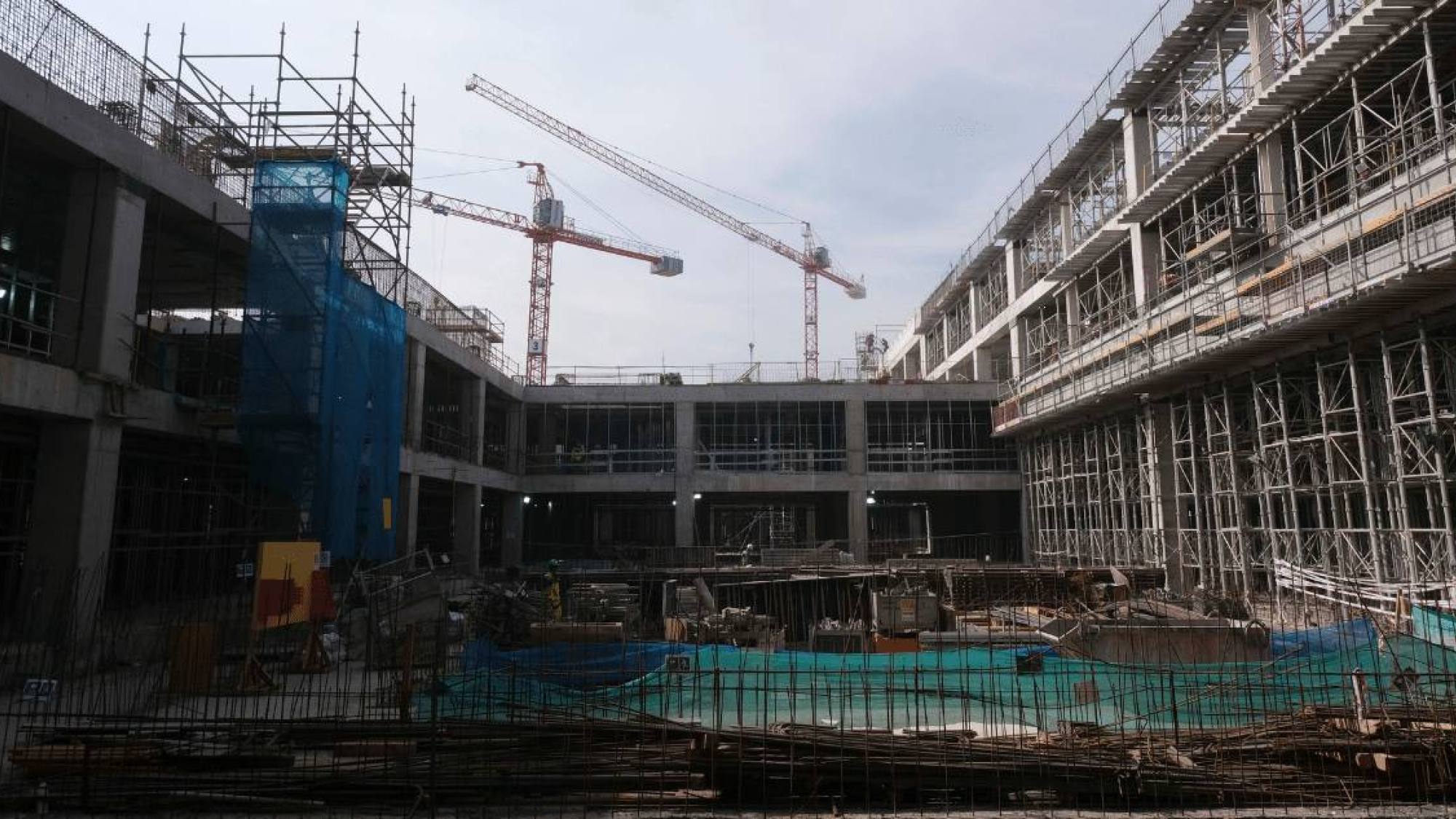 Sin plazo definido: Hospitales concesionados en el Biobío siguen en ...